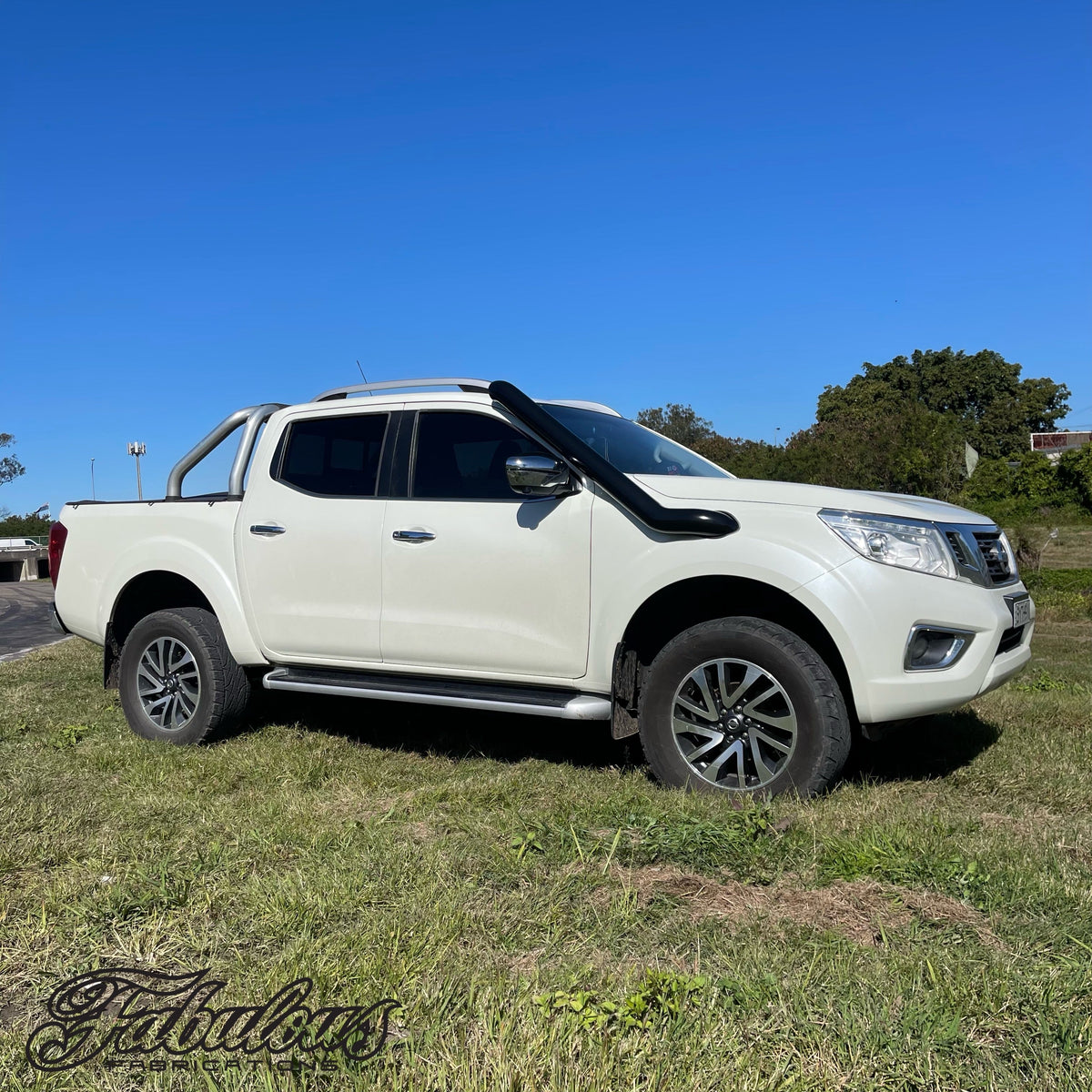 Nissan Navara NP300/D23 Mid Entry Stainless Snorkel and Alloy Airbox K ...